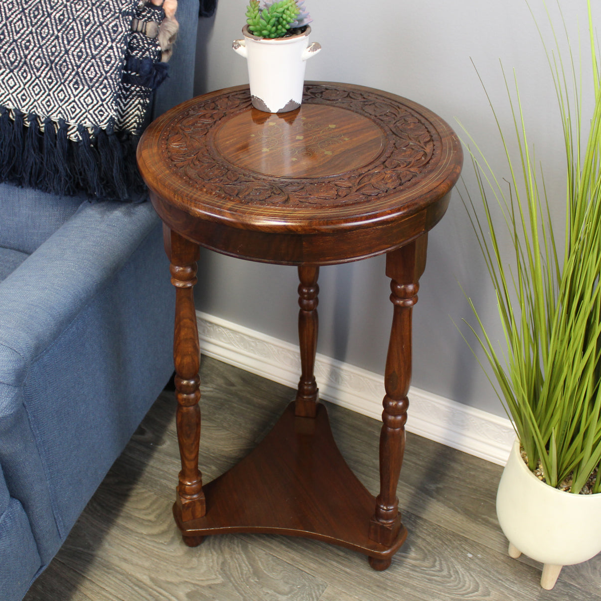 Natural Geo Decorative Rosewood Round Wooden Carved Accent Table ...